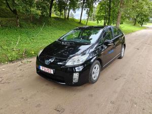 Melns Toyota Prius 2010 Viļņa, ar dzinēja tilpumu 1.80 L un nobraukumu 327 tūkst. km par 4950 €, foto  vietnē AUTOMOTO.COM.LV