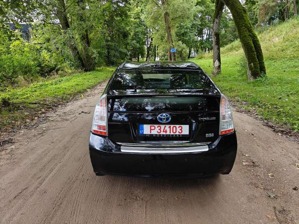 Melns Toyota Prius 2010 Viļņa, ar dzinēja tilpumu 1.80 L un nobraukumu 327 tūkst. km par 4950 €, foto 7 vietnē AUTOMOTO.COM.LV