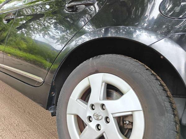 Melns Toyota Prius 2010 Viļņa, ar dzinēja tilpumu 1.80 L un nobraukumu 327 tūkst. km par 4950 €, foto 11 vietnē AUTOMOTO.COM.LV