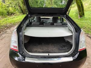 Black Toyota Prius 2010 in Vilnius, with an engine capacity of 1.80 L and mileage of 327 thousand km for 4950 €, photo 23 on AUTOMOTO.COM.LV