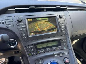 Black Toyota Prius 2010 in Vilnius, with an engine capacity of 1.80 L and mileage of 136 thousand km for 7950 €, photo 16 on AUTOMOTO.COM.LV