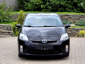 Black Toyota Prius 2010 in Kedainiai, with an engine capacity of 1.80 L and mileage of 280 thousand km for 5600 €, photo 3 on AUTOMOTO.COM.LV