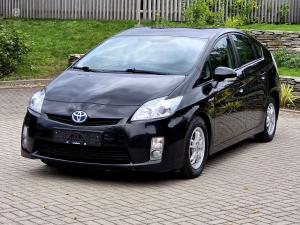 Black Toyota Prius 2010 in Kedainiai, with an engine capacity of 1.80 L and mileage of 280 thousand km for 5600 €, photo 4 on AUTOMOTO.COM.LV