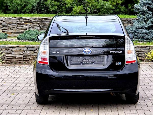 Melns Toyota Prius 2010 Kėdainiai, ar dzinēja tilpumu 1.80 L un nobraukumu 280 tūkst. km par 5600 €, foto 9 vietnē AUTOMOTO.COM.LV