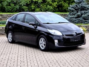 Black Toyota Prius 2010 in Kedainiai, with an engine capacity of 1.80 L and mileage of 280 thousand km for 5600 €, photo 13 on AUTOMOTO.COM.LV