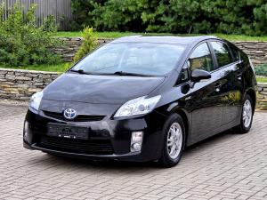 Black Toyota Prius 2010 in Kedainiai, with an engine capacity of 1.80 L and mileage of 280 thousand km for 5600 €, photo 16 on AUTOMOTO.COM.LV