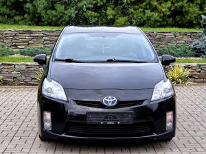 Black Toyota Prius 2010 in Kedainiai, with an engine capacity of 1.80 L and mileage of 280 thousand km for 5600 €, photo 17 on AUTOMOTO.COM.LV