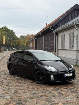 Black Toyota Prius 2010 in Jelgava, with an engine capacity of 1.80 L and mileage of 237 thousand km for 5800 €, photo  on AUTOMOTO.COM.LV