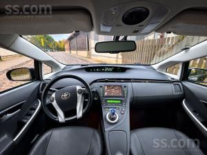 Черный Тойота Приус 2010 в Елгава, объемом двигателя 1.80 л и пробегом 237 тыс. км за 5800 €, фото 6 на AUTOMOTO.COM.LV