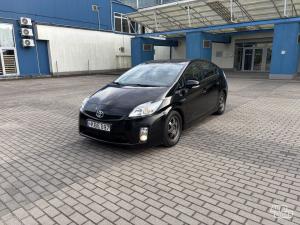 Black Toyota Prius 2010 in Vilnius, with an engine capacity of 1.80 L and mileage of 272 thousand km for 3950 €, photo  on AUTOMOTO.COM.LV