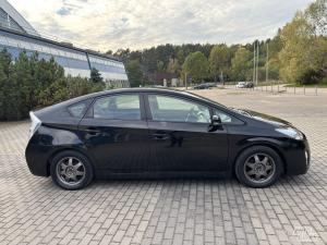 Черный Тойота Приус 2010 в Вильнюс, объемом двигателя 1.80 л и пробегом 272 тыс. км за 3950 €, фото 5 на AUTOMOTO.COM.LV