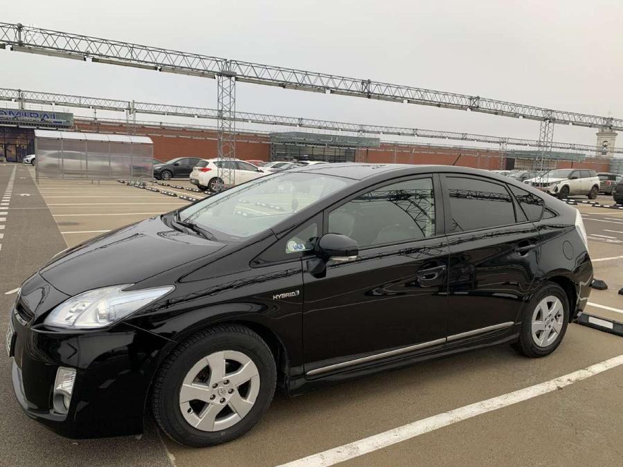 Black Toyota Prius 2011 in Kaunas, with an engine capacity of 1.80 L and mileage of 234 thousand km for 6100 €, photo 11 on AUTOMOTO.COM.LV