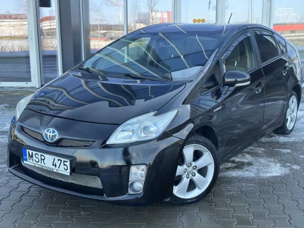 Melns Toyota Prius 2011 Viļņa, ar dzinēja tilpumu 1.80 L un nobraukumu 398 tūkst. km par 5700 €, foto 3 vietnē AUTOMOTO.COM.LV