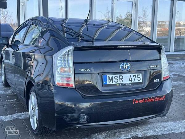 Melns Toyota Prius 2011 Viļņa, ar dzinēja tilpumu 1.80 L un nobraukumu 398 tūkst. km par 5700 €, foto 4 vietnē AUTOMOTO.COM.LV