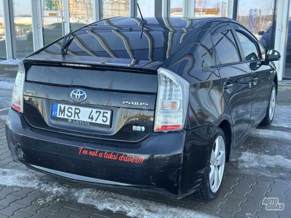 Melns Toyota Prius 2011 Viļņa, ar dzinēja tilpumu 1.80 L un nobraukumu 398 tūkst. km par 5700 €, foto 6 vietnē AUTOMOTO.COM.LV