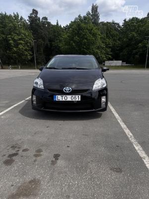 Melns Toyota Prius 2011 Kauņa, ar dzinēja tilpumu 1.80 L un nobraukumu 479 tūkst. km par 5000 €, foto  vietnē AUTOMOTO.COM.LV