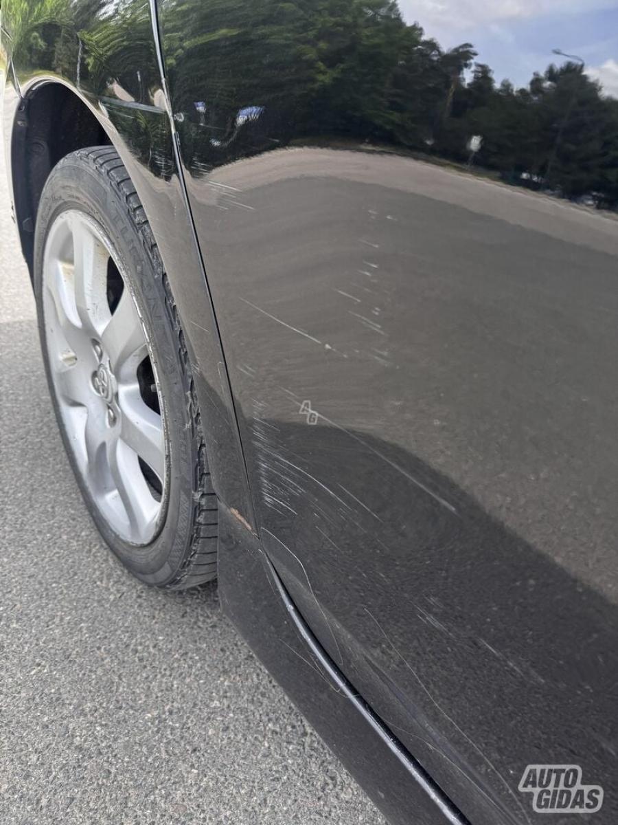 Melns Toyota Prius 2011 Kauņa, ar dzinēja tilpumu 1.80 L un nobraukumu 479 tūkst. km par 5000 €, foto 12 vietnē AUTOMOTO.COM.LV