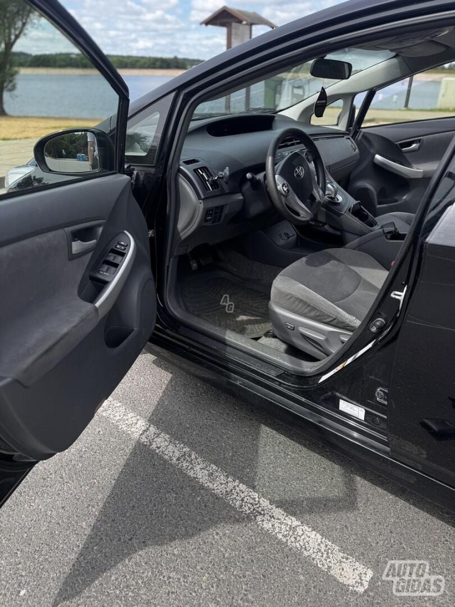 Melns Toyota Prius 2011 Kauņa, ar dzinēja tilpumu 1.80 L un nobraukumu 479 tūkst. km par 5000 €, foto 15 vietnē AUTOMOTO.COM.LV