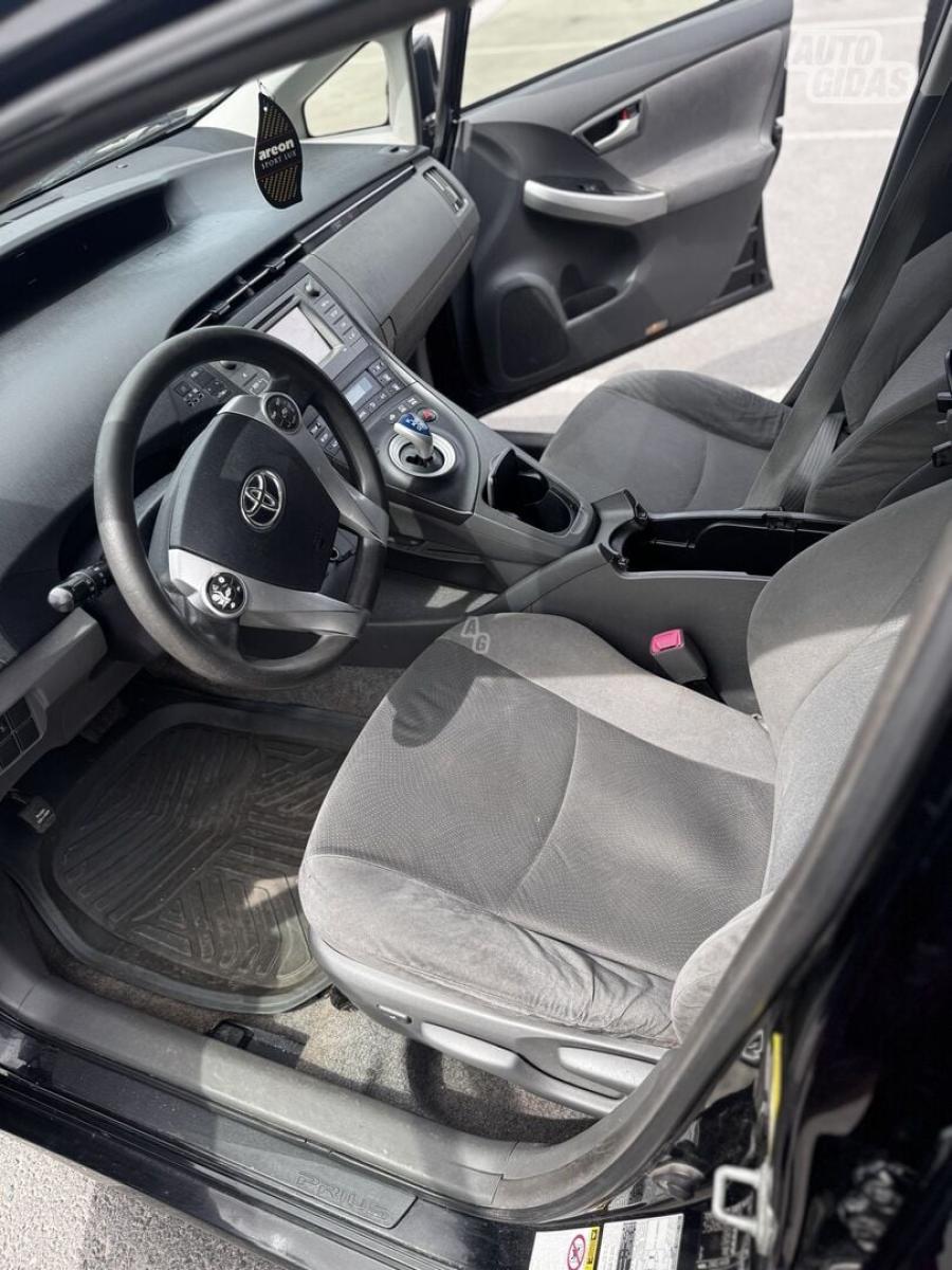 Melns Toyota Prius 2011 Kauņa, ar dzinēja tilpumu 1.80 L un nobraukumu 479 tūkst. km par 5000 €, foto 16 vietnē AUTOMOTO.COM.LV