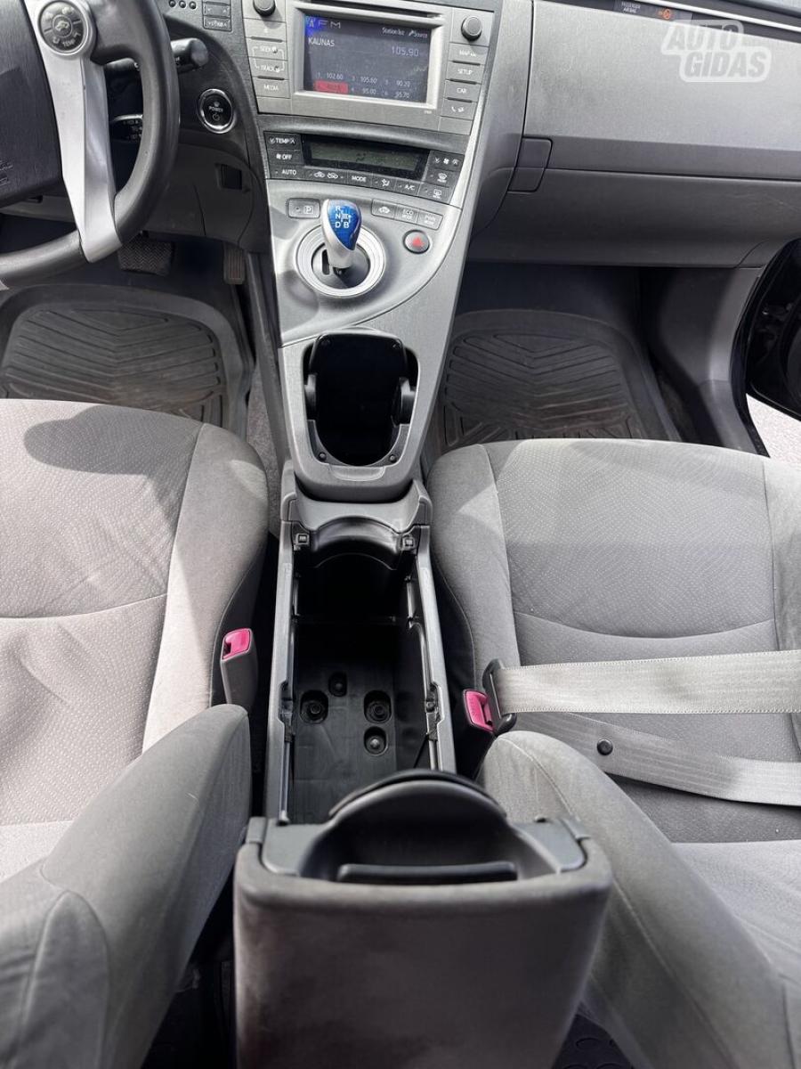 Melns Toyota Prius 2011 Kauņa, ar dzinēja tilpumu 1.80 L un nobraukumu 479 tūkst. km par 5000 €, foto 20 vietnē AUTOMOTO.COM.LV