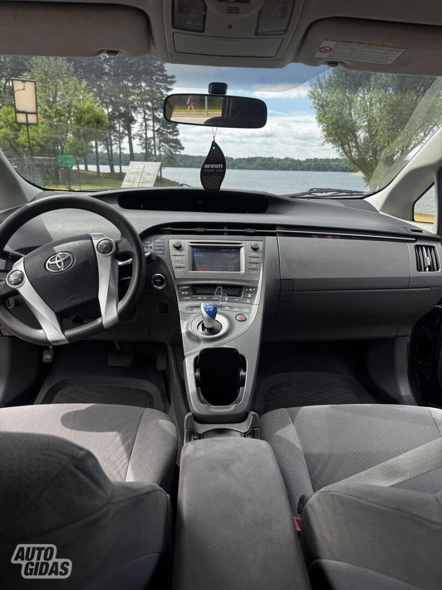 Melns Toyota Prius 2011 Kauņa, ar dzinēja tilpumu 1.80 L un nobraukumu 479 tūkst. km par 5000 €, foto 21 vietnē AUTOMOTO.COM.LV