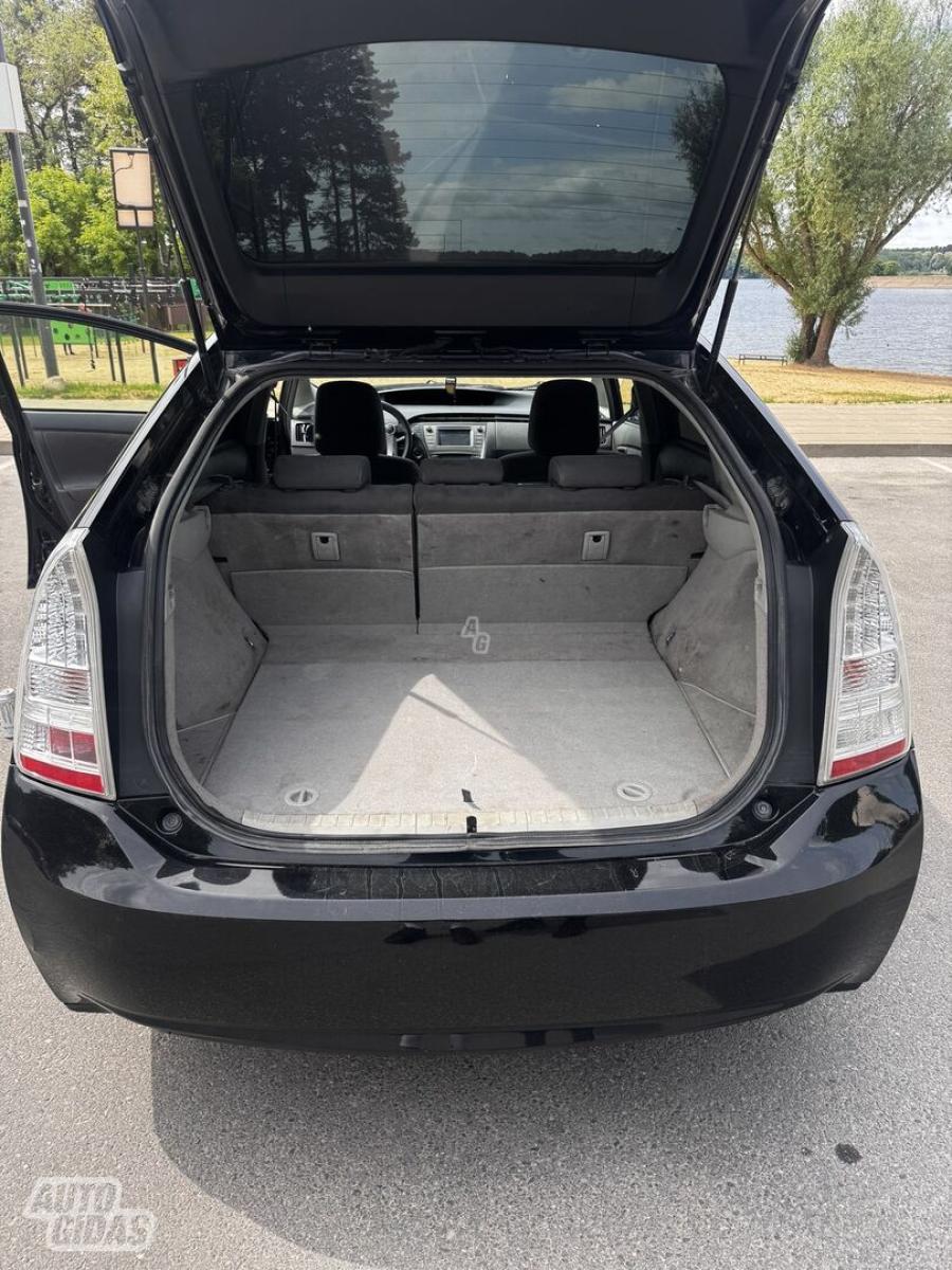 Melns Toyota Prius 2011 Kauņa, ar dzinēja tilpumu 1.80 L un nobraukumu 479 tūkst. km par 5000 €, foto 23 vietnē AUTOMOTO.COM.LV