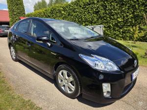 Melns Toyota Prius 2011 Viļņa, ar dzinēja tilpumu 1.80 L un nobraukumu 281 tūkst. km par 5100 €, foto 3 vietnē AUTOMOTO.COM.LV