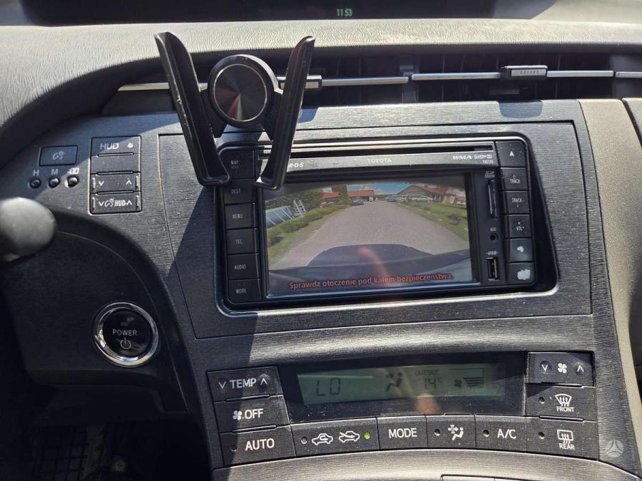 Melns Toyota Prius 2011 Viļņa, ar dzinēja tilpumu 1.80 L un nobraukumu 281 tūkst. km par 5100 €, foto 10 vietnē AUTOMOTO.COM.LV