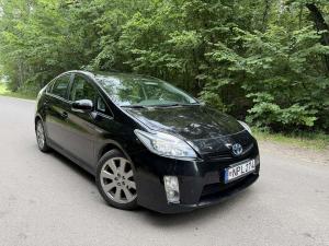 Melns Toyota Prius 2011 Kauņa, ar dzinēja tilpumu 1.80 L un nobraukumu 224 tūkst. km par 4000 €, foto  vietnē AUTOMOTO.COM.LV