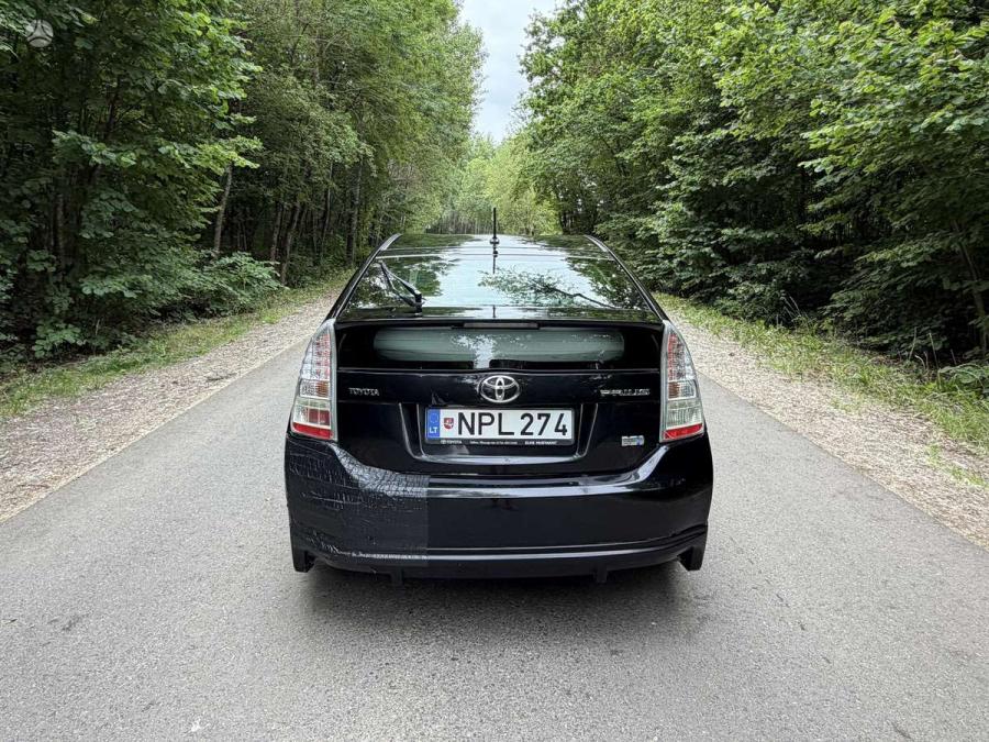 Черный Тойота Приус 2011 в Каунас, объемом двигателя 1.80 л и пробегом 224 тыс. км за 4000 €, фото 7 на AUTOMOTO.COM.LV