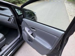 Черный Тойота Приус 2011 в Каунас, объемом двигателя 1.80 л и пробегом 224 тыс. км за 4000 €, фото 14 на AUTOMOTO.COM.LV