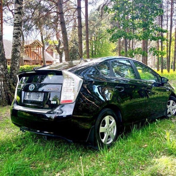 Melns Toyota Prius 2011 Kauņa, ar dzinēja tilpumu 1.80 L un nobraukumu 330 tūkst. km par 4600 €, foto 6 vietnē AUTOMOTO.COM.LV