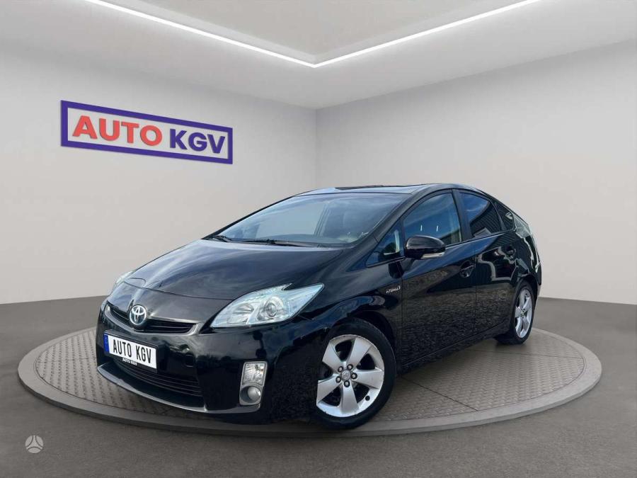 Melns Toyota Prius 2011 Kauņa, ar dzinēja tilpumu 1.80 L un nobraukumu 380 tūkst. km par 6999 €, foto 1 vietnē AUTOMOTO.COM.LV
