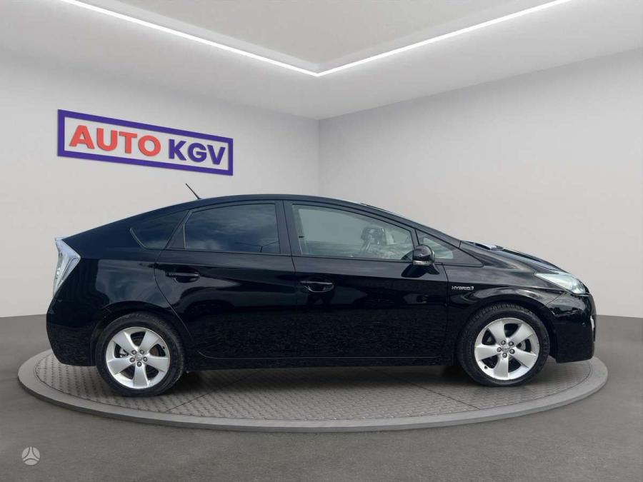Melns Toyota Prius 2011 Kauņa, ar dzinēja tilpumu 1.80 L un nobraukumu 380 tūkst. km par 6999 €, foto 7 vietnē AUTOMOTO.COM.LV