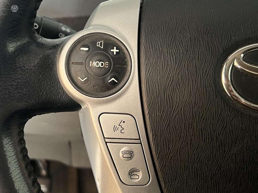 Melns Toyota Prius 2011 Kauņa, ar dzinēja tilpumu 1.80 L un nobraukumu 380 tūkst. km par 6999 €, foto 17 vietnē AUTOMOTO.COM.LV