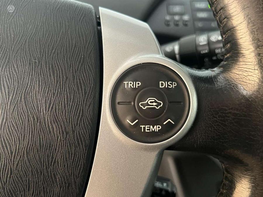 Melns Toyota Prius 2011 Kauņa, ar dzinēja tilpumu 1.80 L un nobraukumu 380 tūkst. km par 6999 €, foto 18 vietnē AUTOMOTO.COM.LV