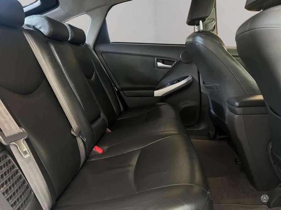 Melns Toyota Prius 2011 Kauņa, ar dzinēja tilpumu 1.80 L un nobraukumu 380 tūkst. km par 6999 €, foto 10 vietnē AUTOMOTO.COM.LV