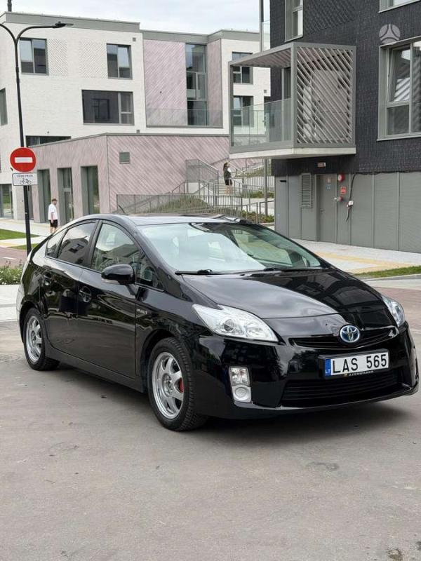 Melns Toyota Prius 2011 Viļņa, ar dzinēja tilpumu 1.80 L un nobraukumu 313 tūkst. km par 4999 €, foto 10 vietnē AUTOMOTO.COM.LV