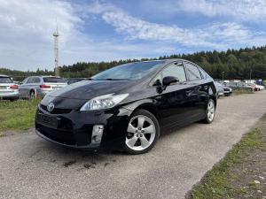 Melns Toyota Prius 2011 Viļņa, ar dzinēja tilpumu 1.80 L un nobraukumu 259 tūkst. km par 6000 €, foto  vietnē AUTOMOTO.COM.LV
