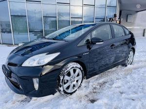 Black Toyota Prius 2012 in Siauliai, with an engine capacity of 1.80 L and mileage of 260 thousand km for 7650 €, photo  on AUTOMOTO.COM.LV