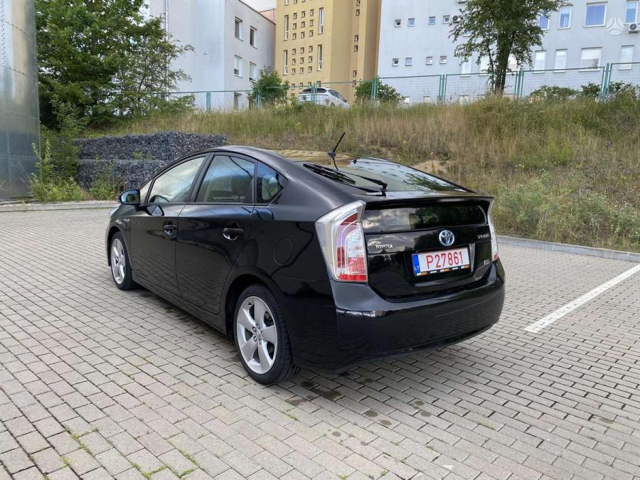 Melns Toyota Prius 2012 Viļņa, ar dzinēja tilpumu 1.80 L un nobraukumu 292 tūkst. km par 8800 €, foto 7 vietnē AUTOMOTO.COM.LV