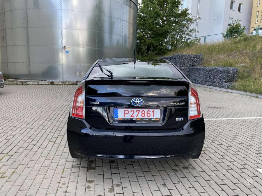 Melns Toyota Prius 2012 Viļņa, ar dzinēja tilpumu 1.80 L un nobraukumu 292 tūkst. km par 8800 €, foto 9 vietnē AUTOMOTO.COM.LV