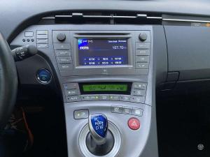 Melns Toyota Prius 2012 Viļņa, ar dzinēja tilpumu 1.80 L un nobraukumu 292 tūkst. km par 8800 €, foto 17 vietnē AUTOMOTO.COM.LV