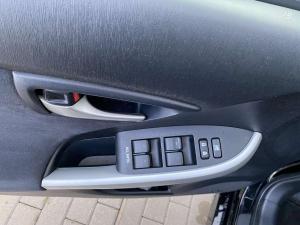 Melns Toyota Prius 2012 Viļņa, ar dzinēja tilpumu 1.80 L un nobraukumu 292 tūkst. km par 8800 €, foto 27 vietnē AUTOMOTO.COM.LV