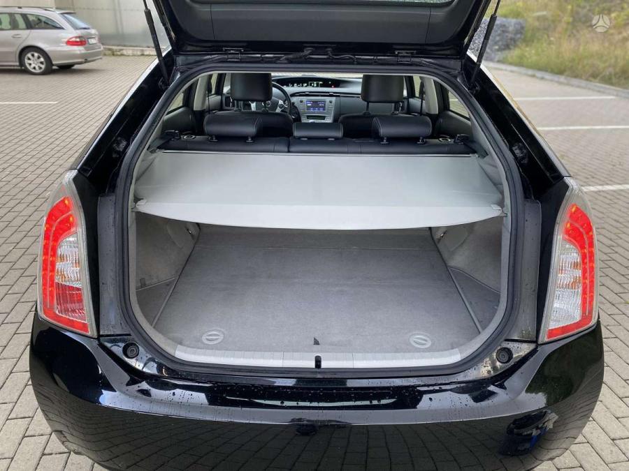 Melns Toyota Prius 2012 Viļņa, ar dzinēja tilpumu 1.80 L un nobraukumu 292 tūkst. km par 8800 €, foto 36 vietnē AUTOMOTO.COM.LV