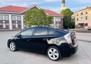 Melns Toyota Prius 2012 Kretinga, ar dzinēja tilpumu 1.80 L un nobraukumu 318 tūkst. km par 6999 €, foto 3 vietnē AUTOMOTO.COM.LV