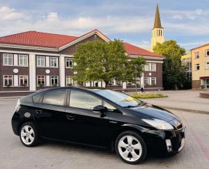 Melns Toyota Prius 2012 Kretinga, ar dzinēja tilpumu 1.80 L un nobraukumu 318 tūkst. km par 6999 €, foto 5 vietnē AUTOMOTO.COM.LV