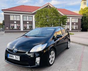 Melns Toyota Prius 2012 Kretinga, ar dzinēja tilpumu 1.80 L un nobraukumu 318 tūkst. km par 6999 €, foto 6 vietnē AUTOMOTO.COM.LV