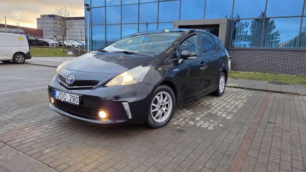 Melns Toyota Prius 2013 Viļņa, ar dzinēja tilpumu 1.80 L un nobraukumu 300 tūkst. km par 5700 €, foto 1 vietnē AUTOMOTO.COM.LV
