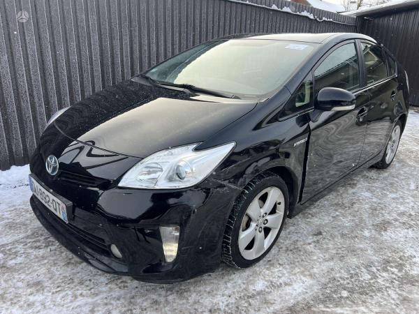 Melns Toyota Prius 2014 Kauņa, ar dzinēja tilpumu 1.80 L un nobraukumu 290 tūkst. km par 4600 €, foto 3 vietnē AUTOMOTO.COM.LV